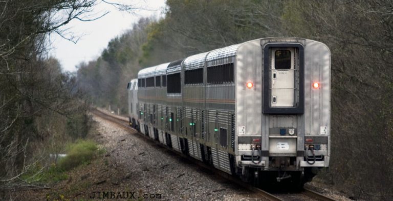 The Moon, MofW, Amtrak, Chip Local, Rain – 26 December 2007